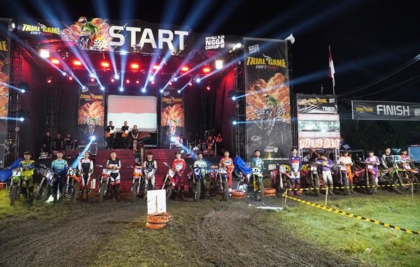 Trial Game Dirt 2024 di Semarang Sukses Hibur Pecinta Motocross dan Grasstrack